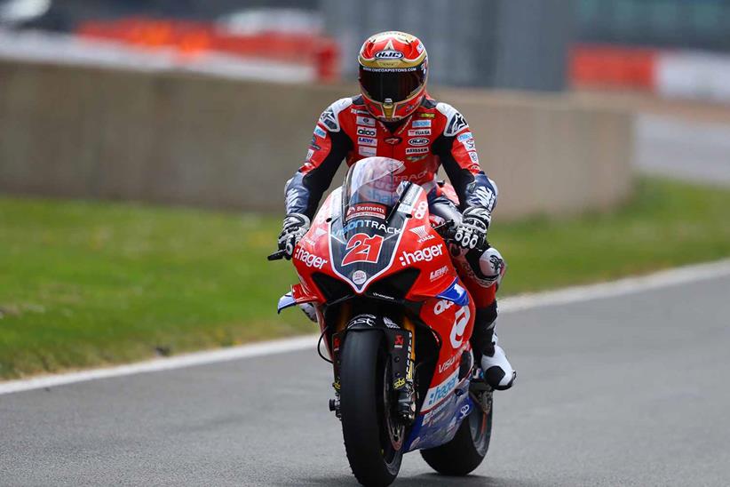 Eazi-Grip supported Christian Iddon is fastest on day 2 at Snetterton ...