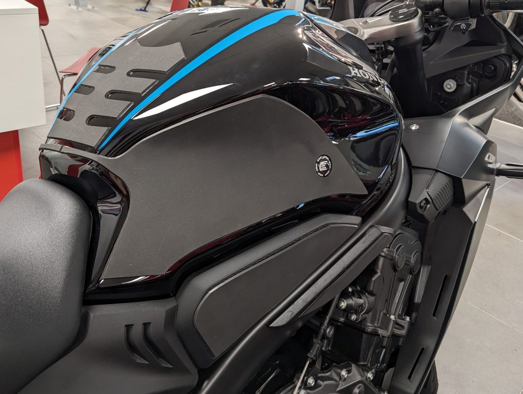 Eazi-Grip Honda CB650R and CBR650R 2019-2026 Wrap Around Tank Grip ...