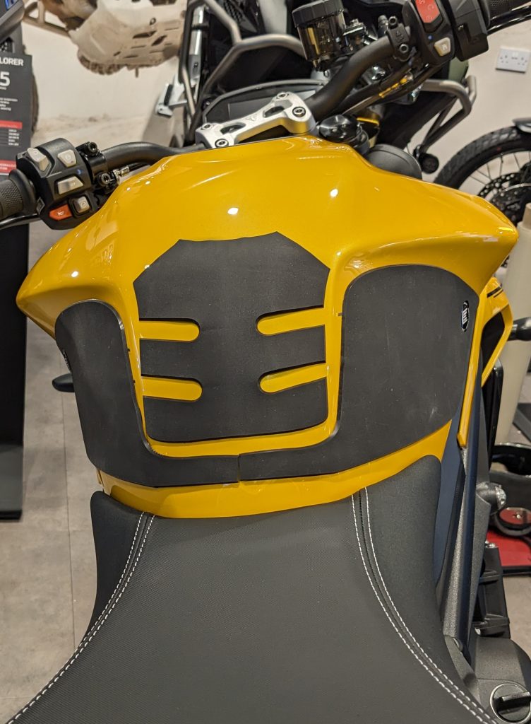 Eazi-Grip Triumph Street Triple 765 2023-2025 Wrap Around Tank Grip ...
