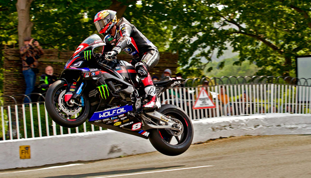 Davey Todd lays down the quickest Superstock time - Eazi-Grip & Eazi-Guard