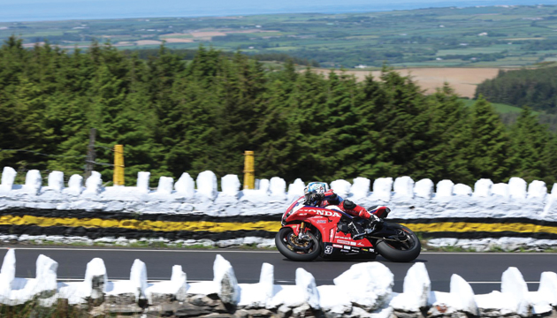 Dean Harrison sets new lap record at the IOM TT - Eazi-Grip & Eazi-Guard