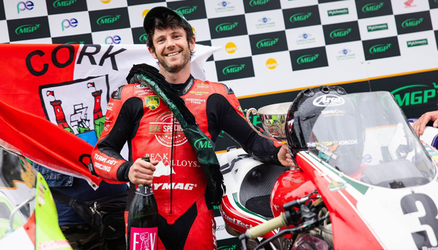 Mike Browne takes victory at the Manx Grand Prix - Eazi-Grip & Eazi-Guard