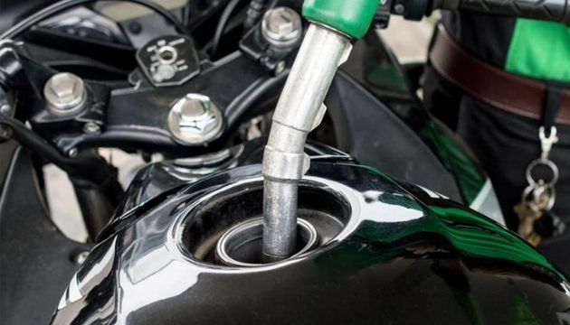 How to save fuel when riding your motorcycle - Eazi-Grip & Eazi-Guard