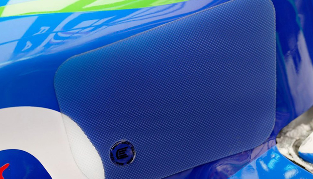 What are motorcycle Tank Grips and do I need them? - Eazi-Grip & Eazi-Guard